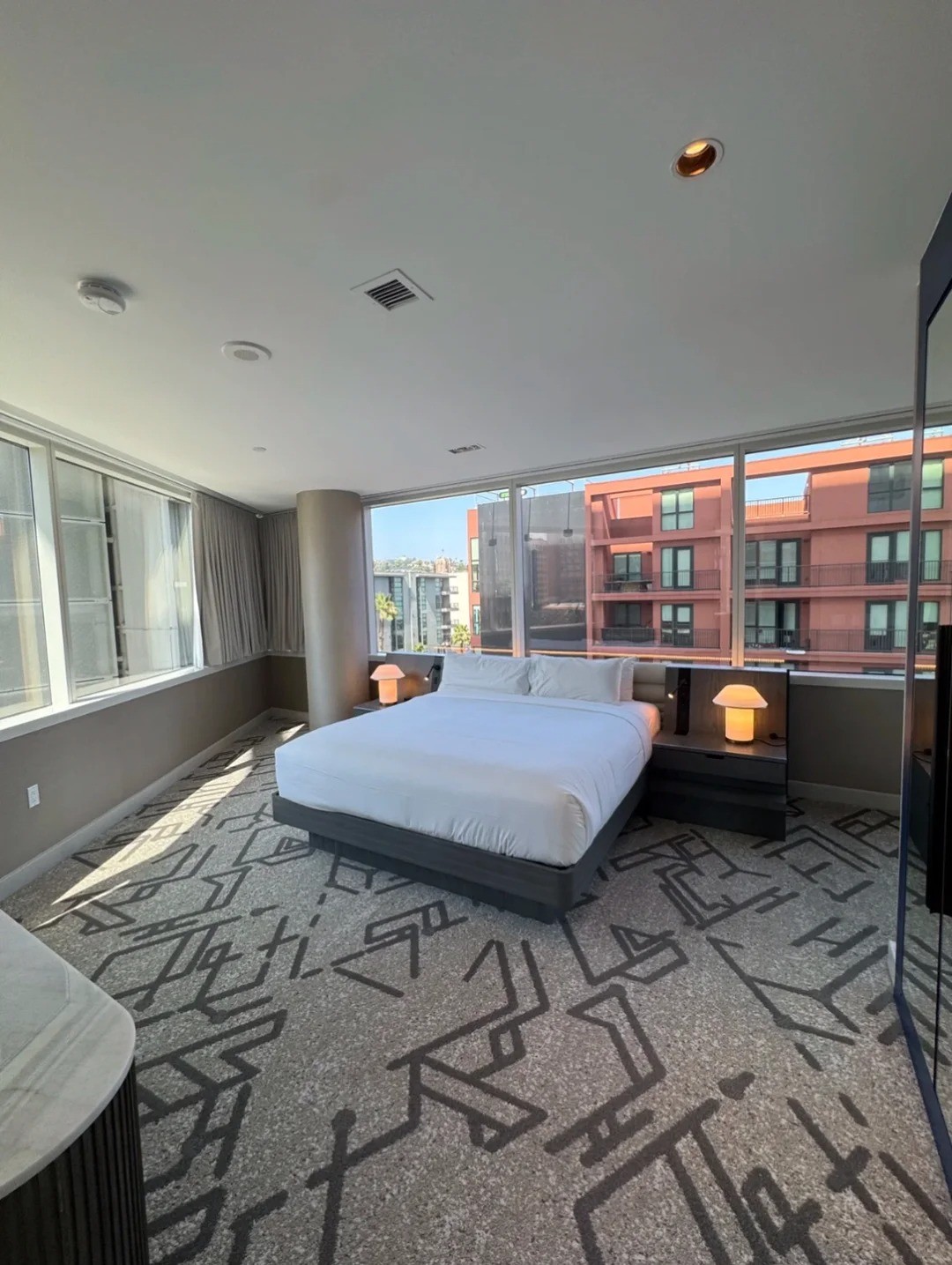 W Hollywood – A Romantic Hotel Where Design Meets Comfort 💫🏨 by Susan ...